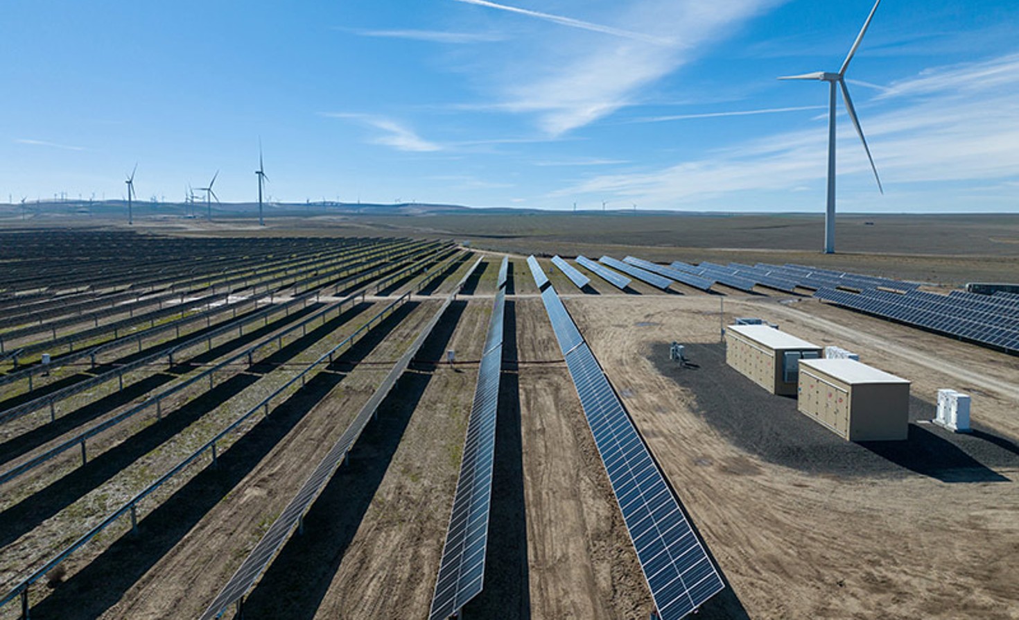 NextEra's trifecta of renewable energy rises in the wheat fields of ...